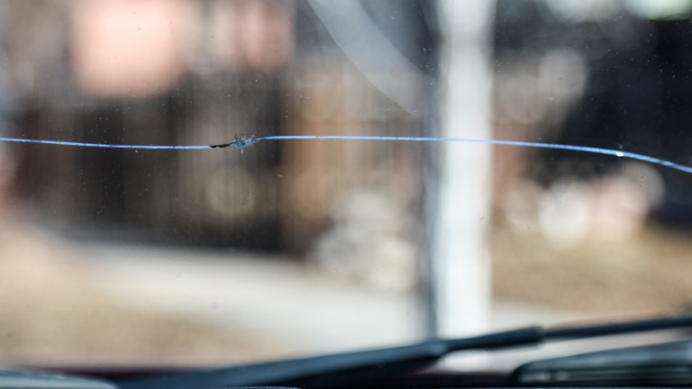 How to Tell If Your Windshield Needs Repair or Replacement